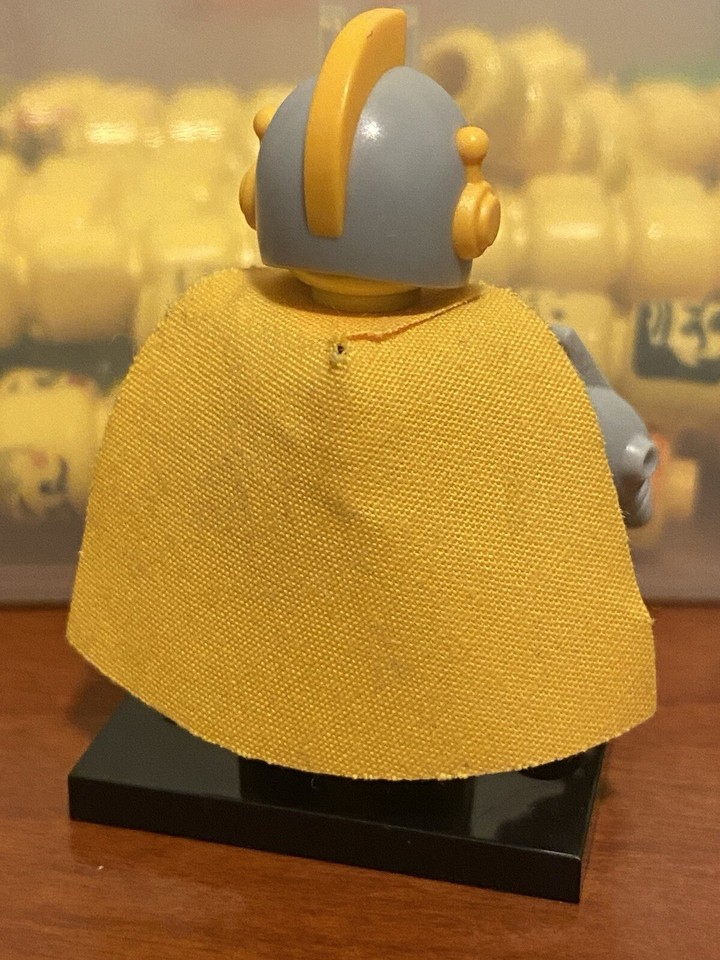 Retro Space Hero w/ Cape Series 17 71018 CMF LEGO Minifigure 2017 ...