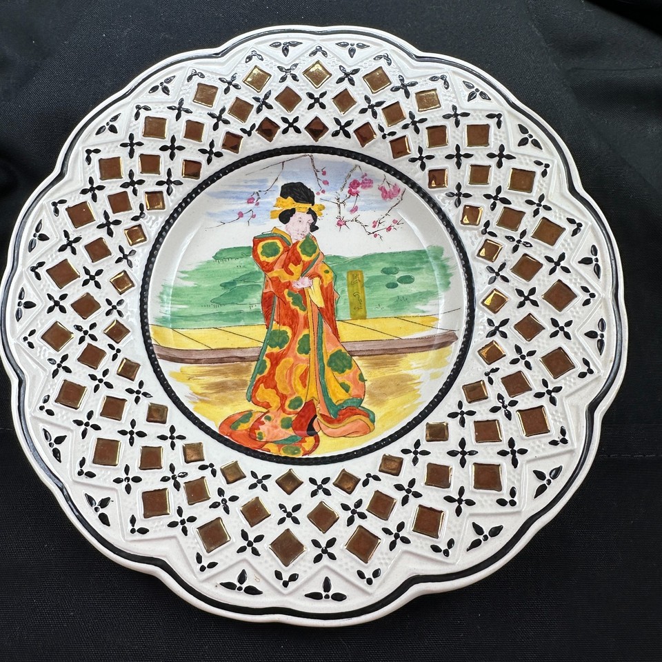 Wedgwood Plates Gold Inlaid Lattice Rim Geisha Japanese Scene Vintage ...