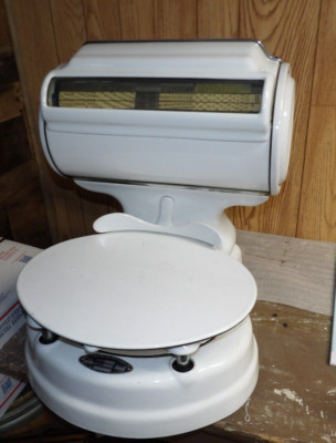 Scales - Antique Standard Computing Scale