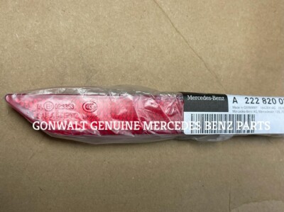 Mercedes Benz Genuine GLE class Right Bumper Cover Trim Reflector ...