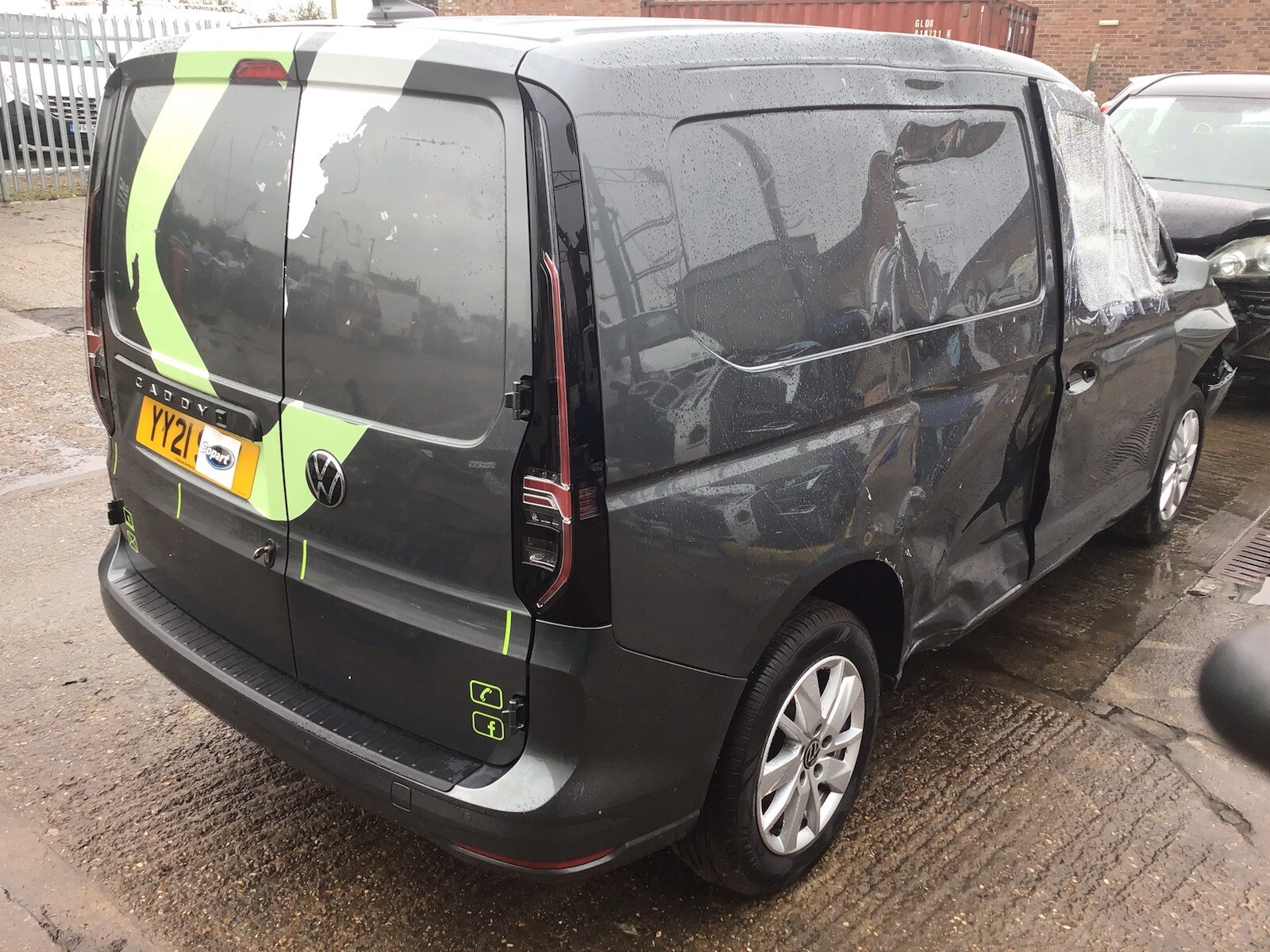 Vw Caddy Breaking Passenger Left Side Front Quarter Glass MK5 2021-2023 ...