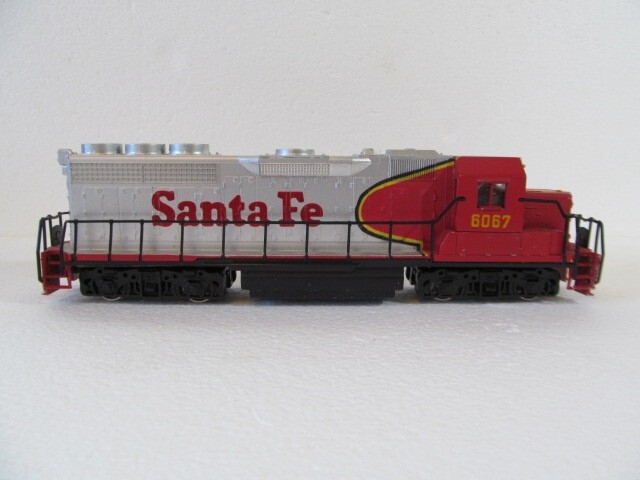 1/87 HO Bachmann GP40 Santa Fe #6067 Diesel Locomotive Tested Runs ...