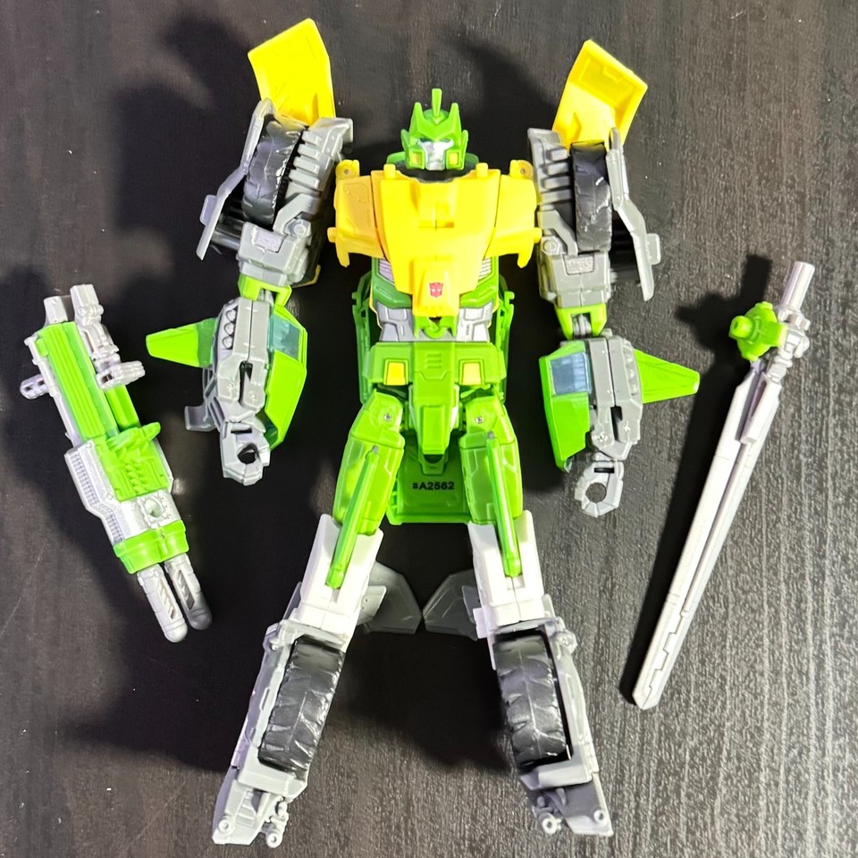 Hasbro Transformers Thrilling 30 Voyager Springer Triple-Changer ...