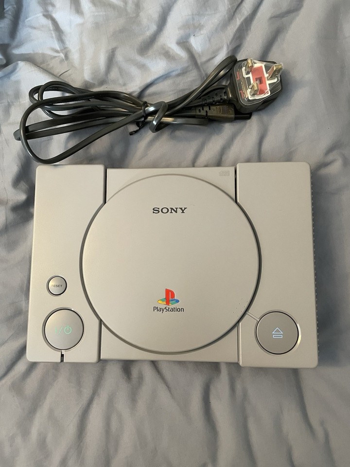 Sony Playstation SCPH-9002 B DualShock Controller Complete In Box PAL ...