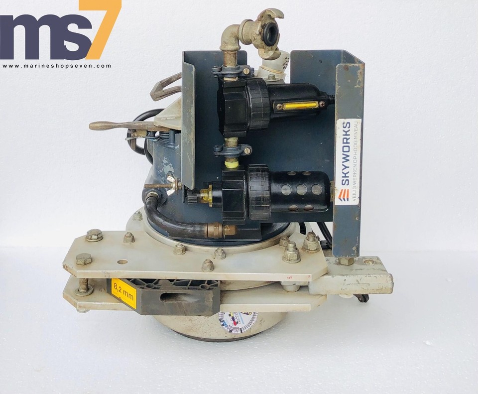 SKY CLIMBER COMPACT AIR PNUEMATIC HOIST MAN LIFT WLL 400 KGS WITH SKY ...