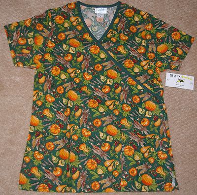 Scrubeez Moc Wrap Scrub Top W/ Bottom Pockets Fall Pumpkin Print Size ...