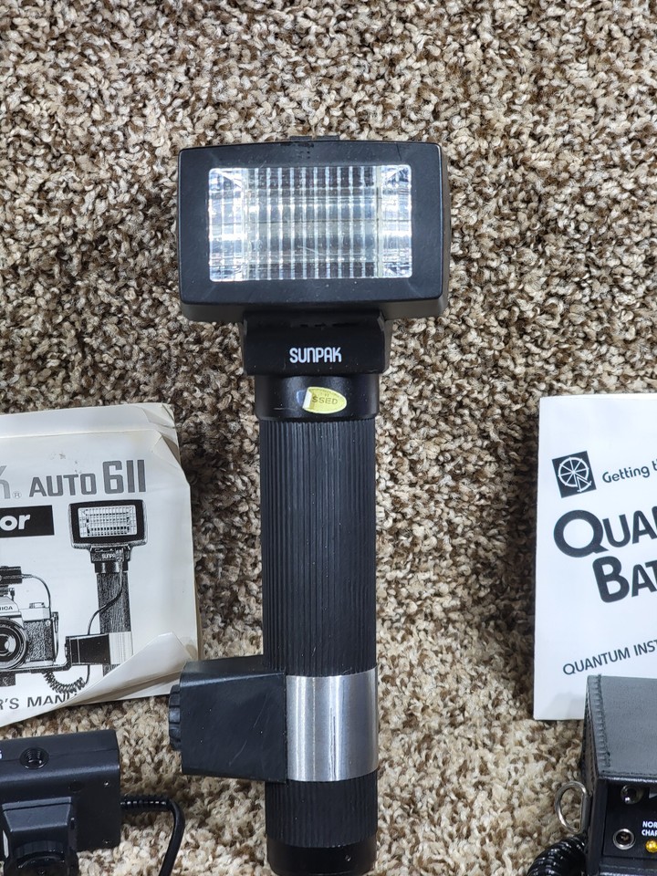 SunPak auto 611 Thyristor Flash Bundle Vintage + Quantum Battery 1 ...