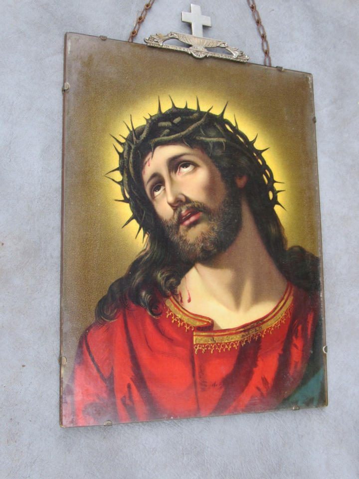 AN EARLY 20th CENTURY ICON OF CHRIST PRINT (ECCE HOMO) IN GLAZED CROSS ...