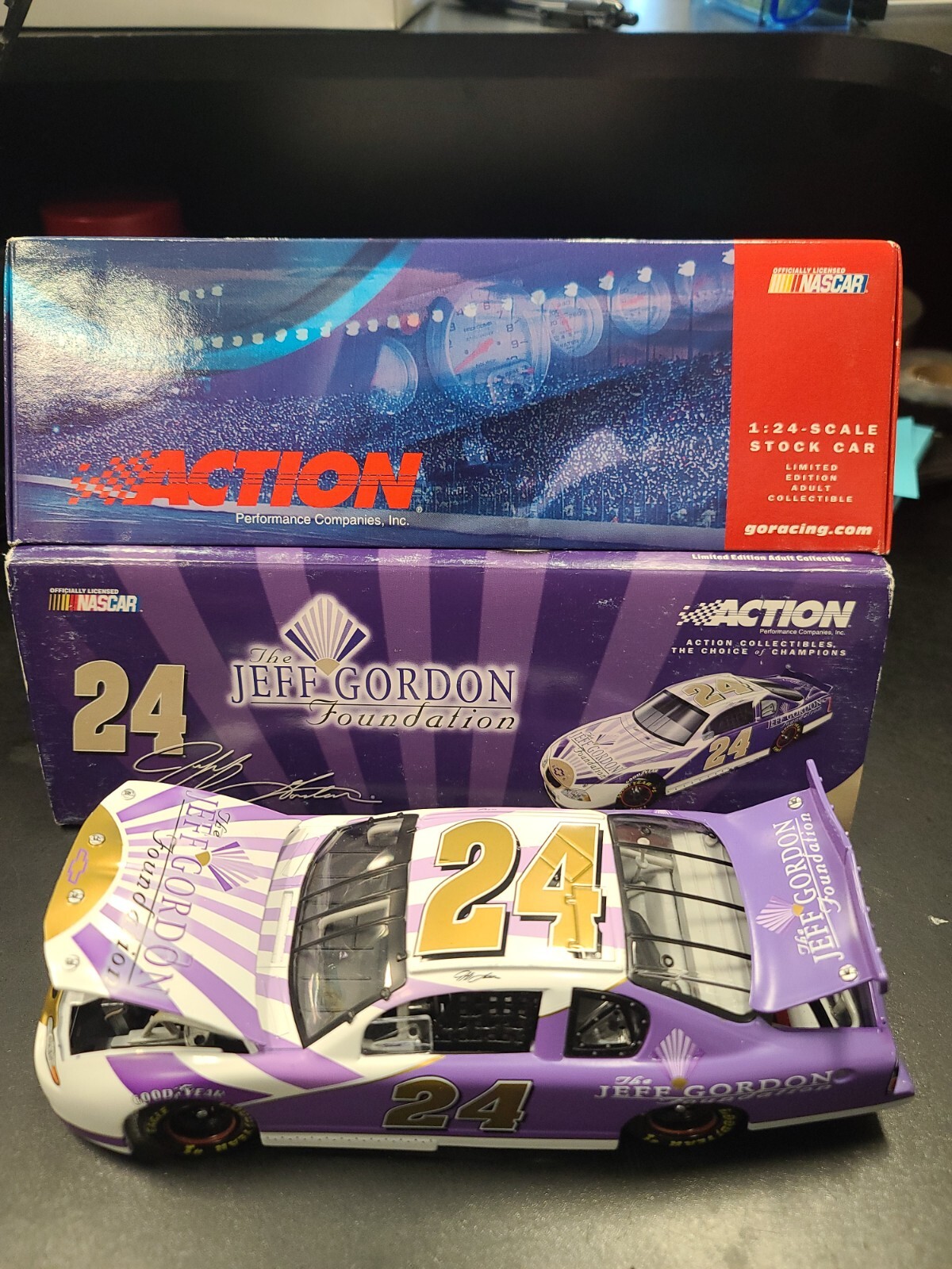 Jeff Gordon Foundation Action 2001 NASCAR Diecast Car 1:24 Scale 101859 ...