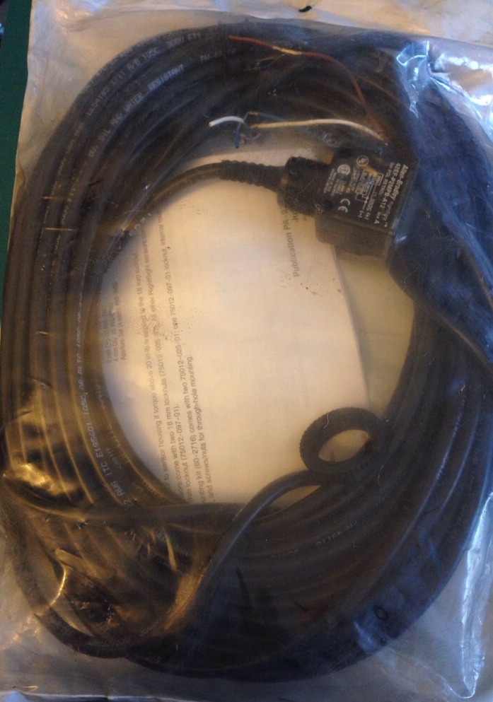 New Allen Bradley Photoswitch Sensor- 42EF-P2MPB-A12 - RightSight Photo ...