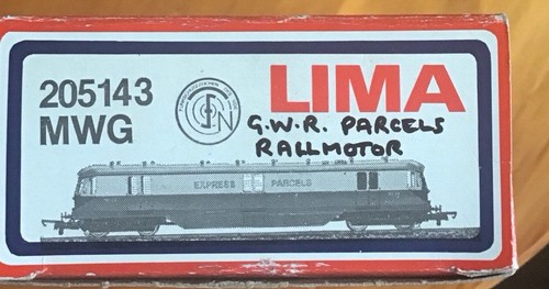 LIMA 00 Gauge 205143 MWG GWR Parcels Railmotor. Choc./cream. Unused ...