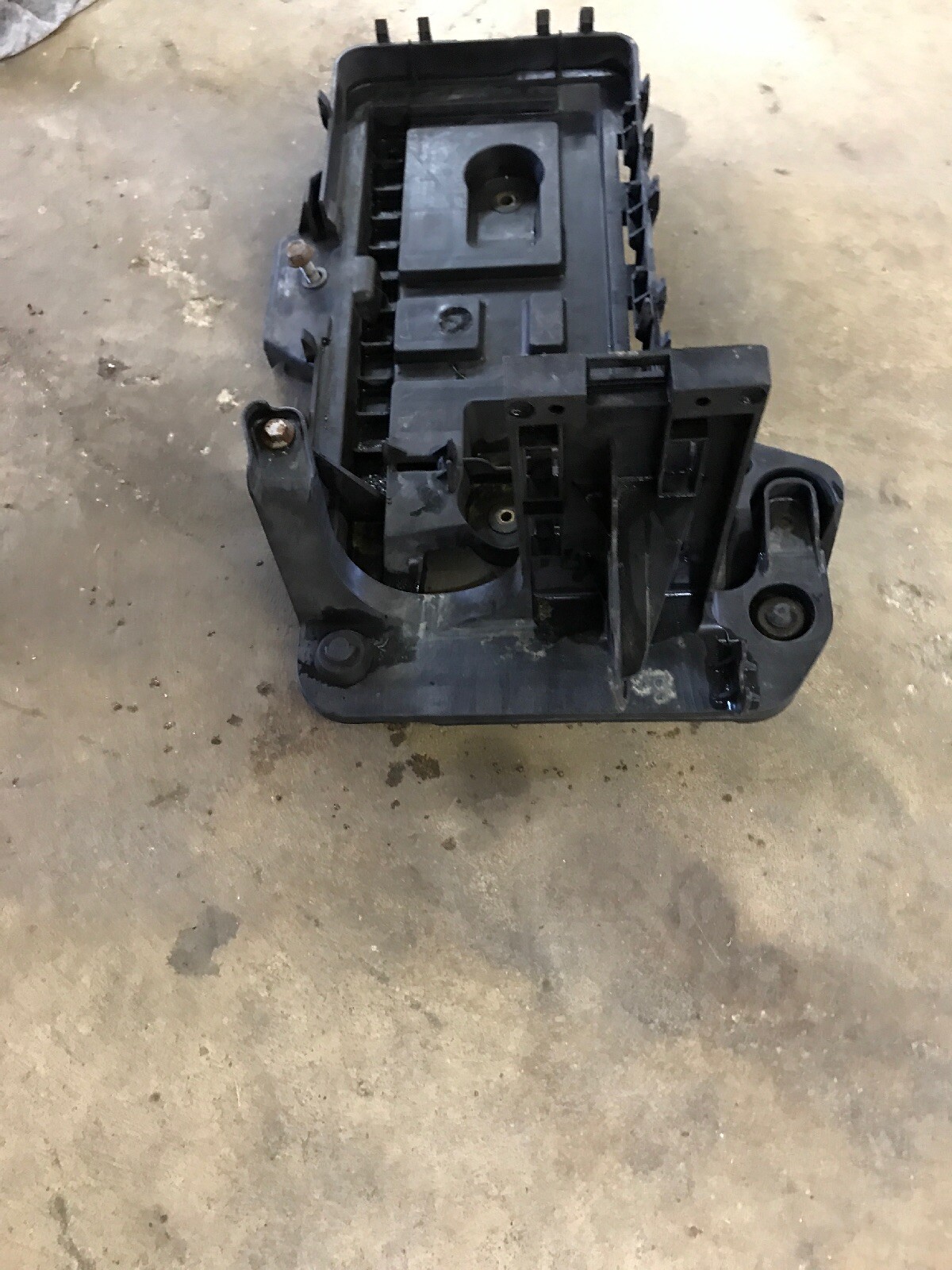 11 12 13 14 15 16 17 18 Volkswagen Jetta Battery Tray Holder OEM ...