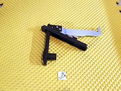 FSI, USI, WITTERN 3589 FUTURA COMBO VENDING MACHINE DOOR LATCH HANDLE ...