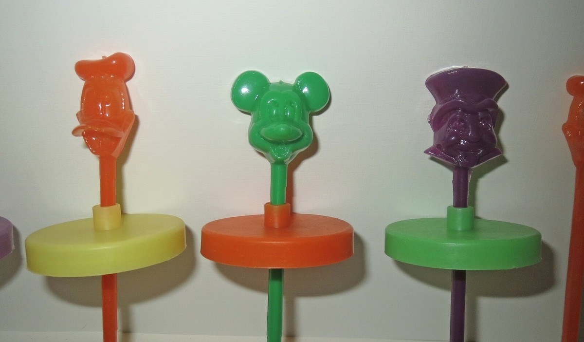 Mickey Mouse Cake Push Pops