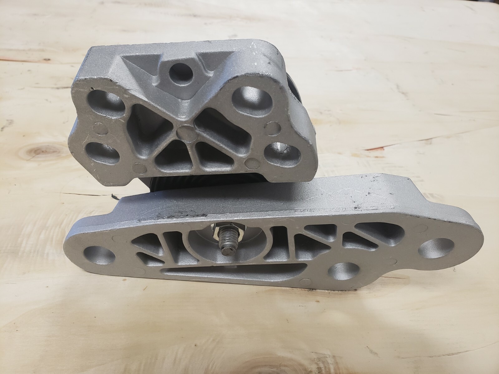 3273 Hyd. Right Engine Mount 1PC For Ford Explorer 19-13 V6-3.5L DB5Z ...