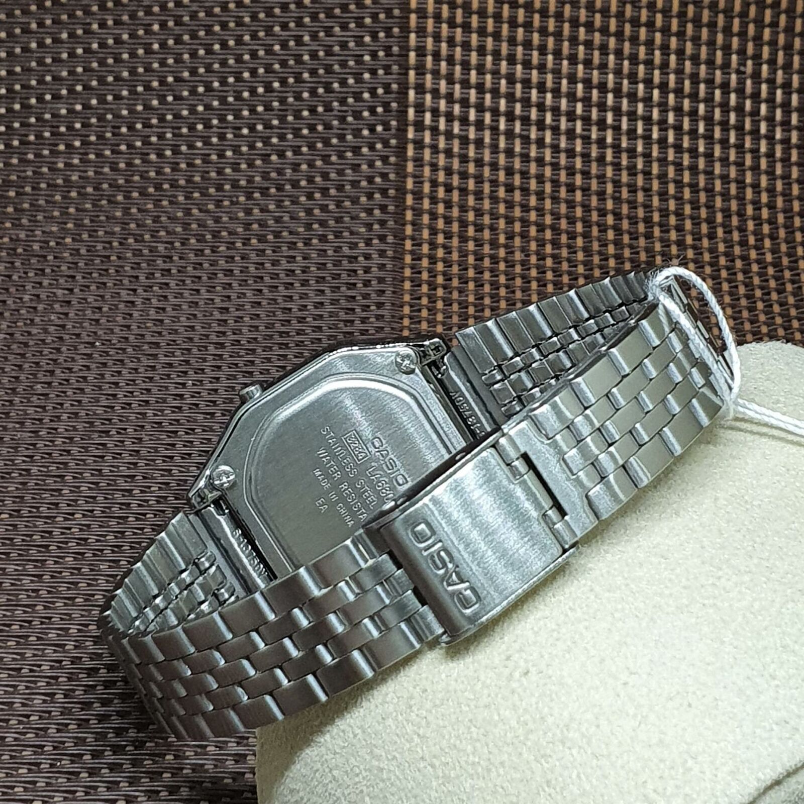 Casio LA680WA-7D Vintage Retro Design Alarm Light Digital Ladies' Watch ...