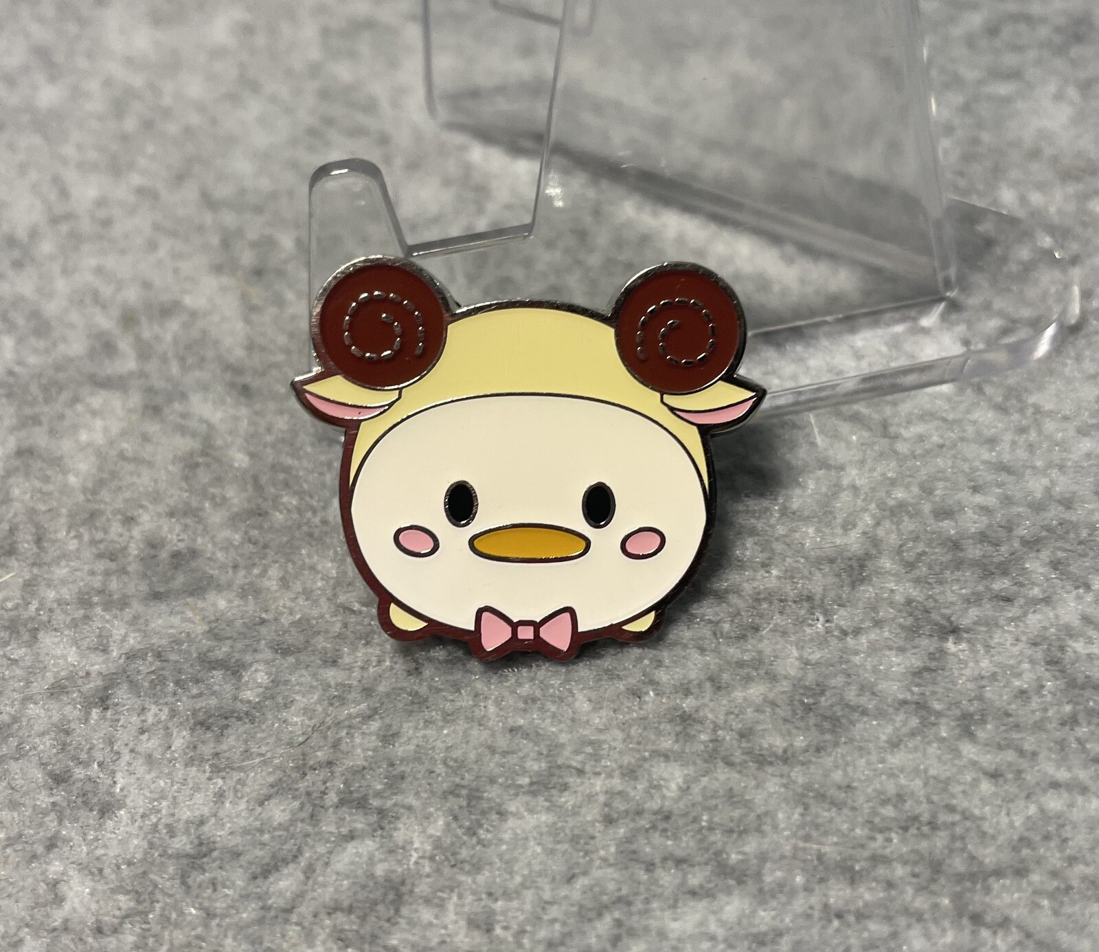 Disney Pin HKDL Tsum Tsum Fun Fair Pin Daisy Donald | eBay