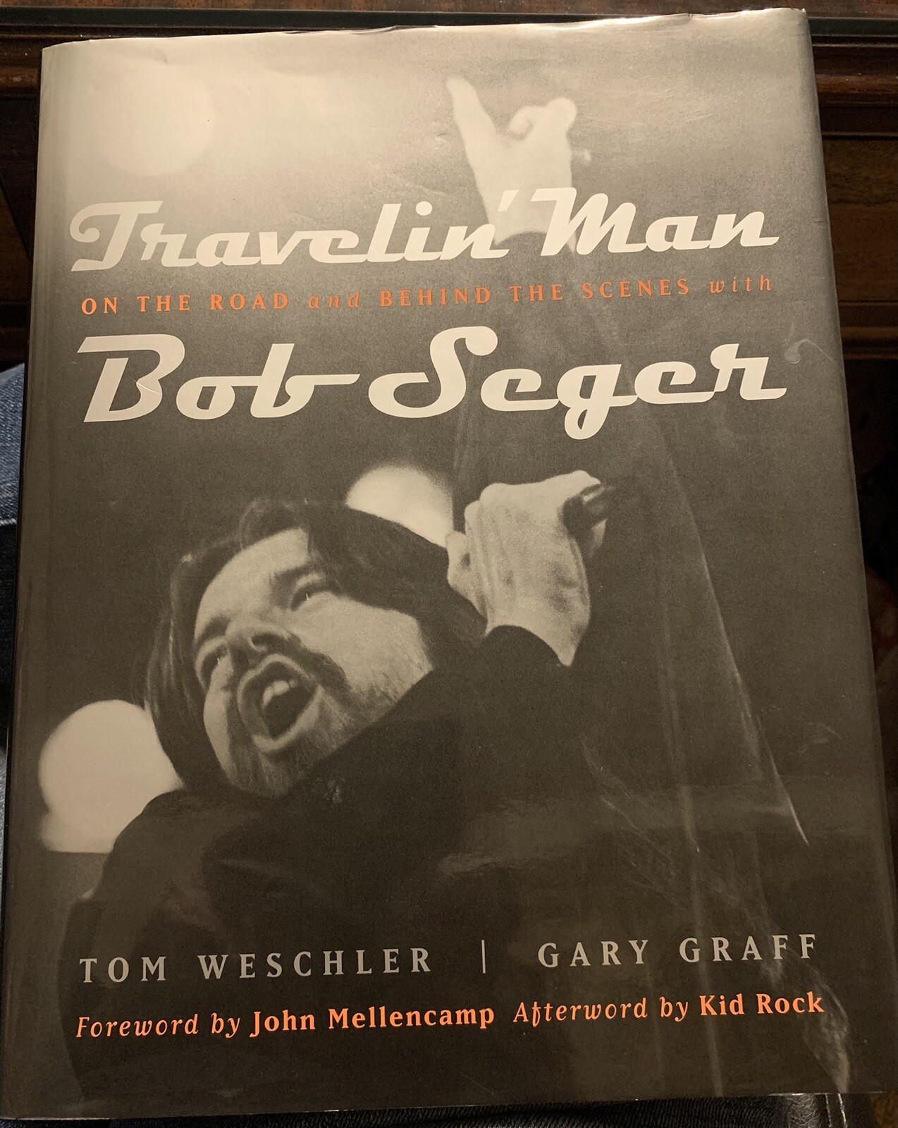 Painted Turtle Ser.: Travelin' Man : On the Road and Behind the Scenes ...