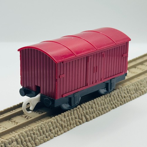 Thomas & Friends - Tomy/ Trackmaster RED COVERED VAN MAIL TRUCK CAR ...
