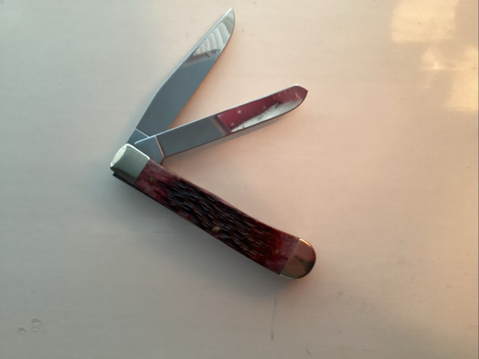 Beautiful CASE XX 2001 Cranberry Bone Trapper Pattern #6254 SS Never ...