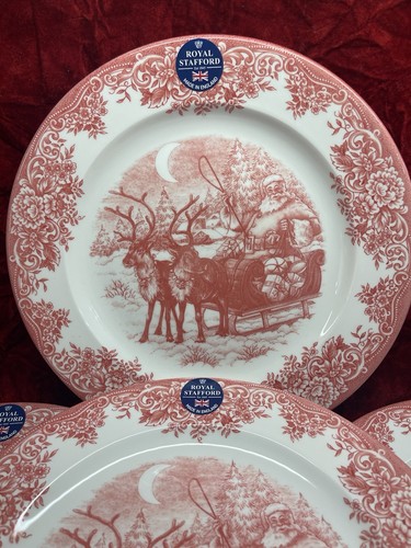 Royal Stafford Red Sleigh Reindeer Santa Claus 10 3/4” Dinner Plates ...