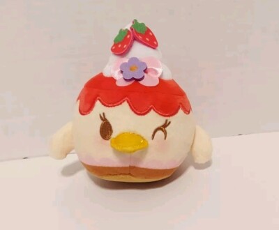 NICE! Disney Munchlings Daisy Duck Tripleberry Compote Cheesecake ...
