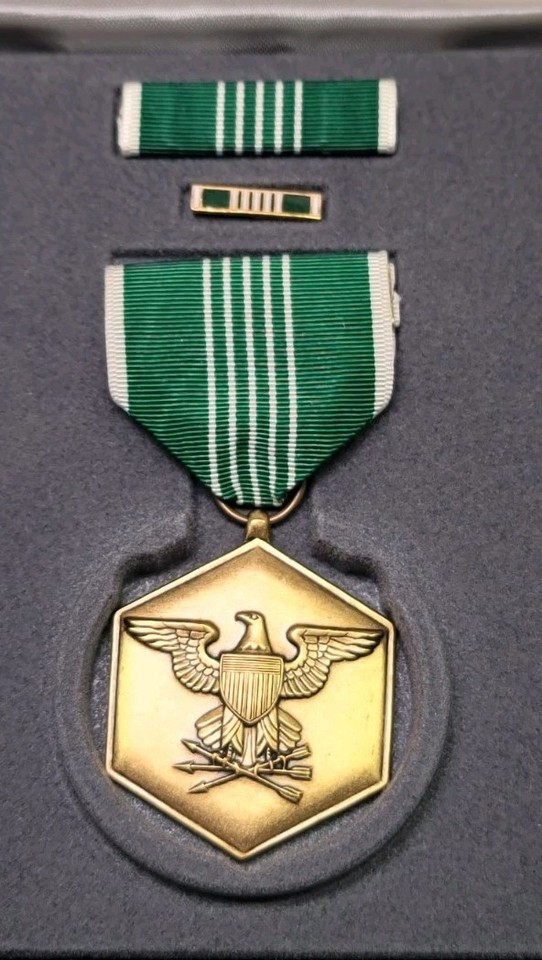 Army Commendation Medal Set V Device 1 OLC New In Box US Vietnam ...