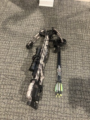 Ten Point Titian M1 with Acudraw and 5 Arrows In Excellent Condition | eBay