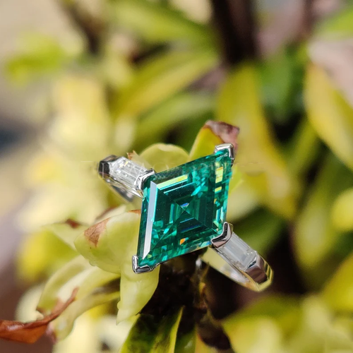 925 Silver 13 x 8.25 MM Lozenge Dark Green Moissanite Three Stone ...