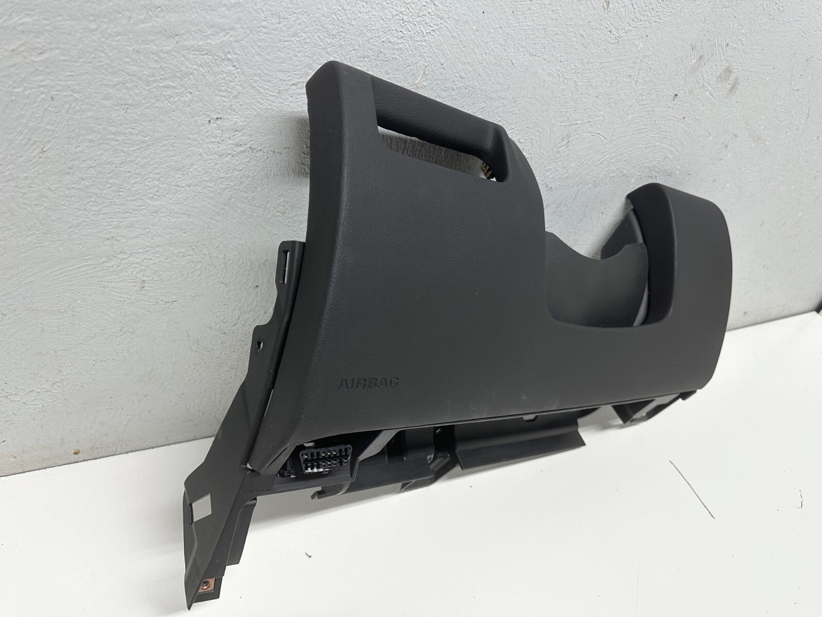 P21126 2013-2018 Cadillac ATS Dash Knee Bolster Trim Panel Driver Side ...