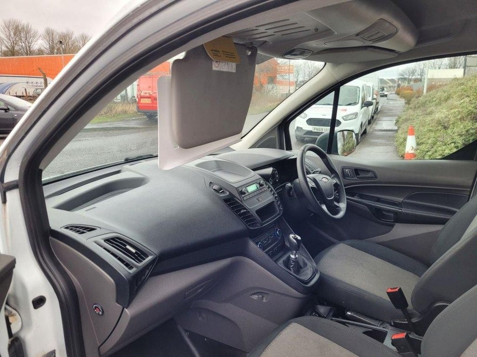 2019 ON 19 PLATE FORD TRANSIT CONNECT 220 BASE TDCI 1500CC SWB DIESEL ...