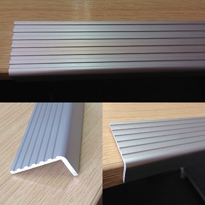 Silver Anodised Aluminium Fluted Angle / Edge Trim / Nose Edge 43.6mm x ...