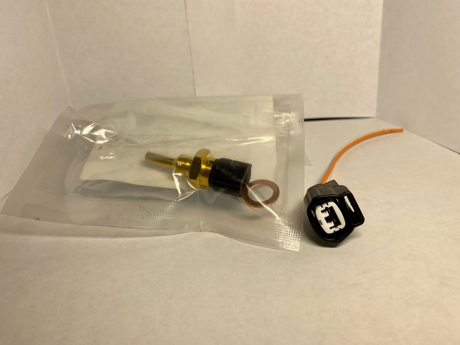 Subaru Oil Temperature Sensor with New Pigtail Repair Kit 22630AA230 ...