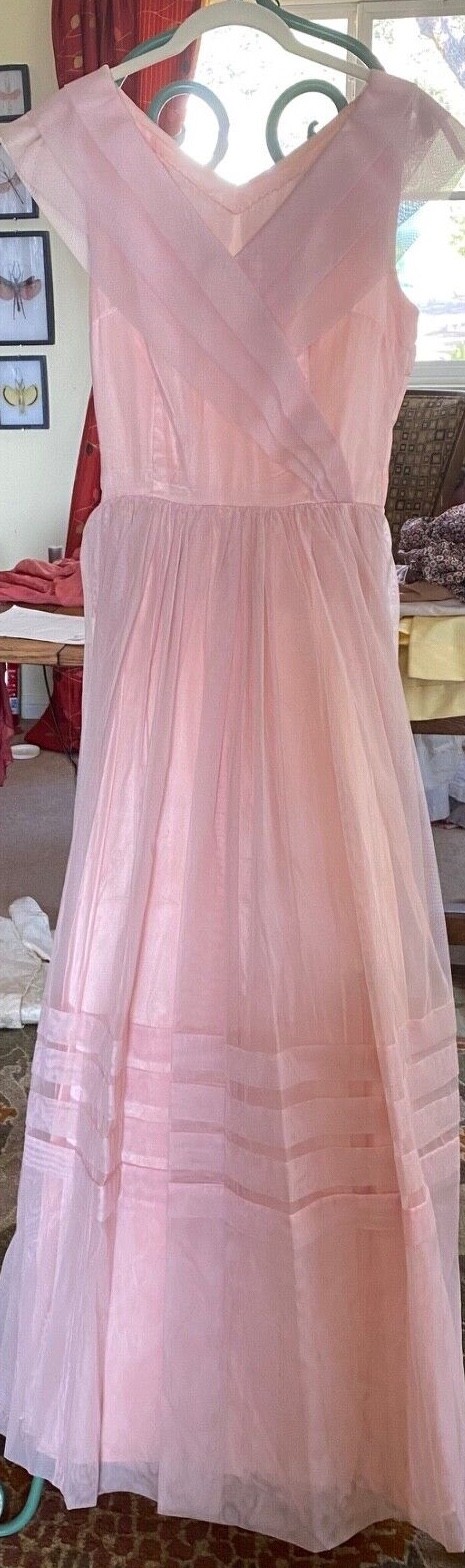1950's Crinoline Pale Pink Gown Size 6 - Gem
