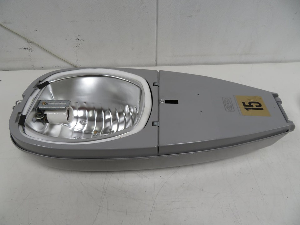 HUBBELL RMAT15S250610360-M53 HPS LIGHT FIXTURE 150W 480V-AC T203589 | eBay