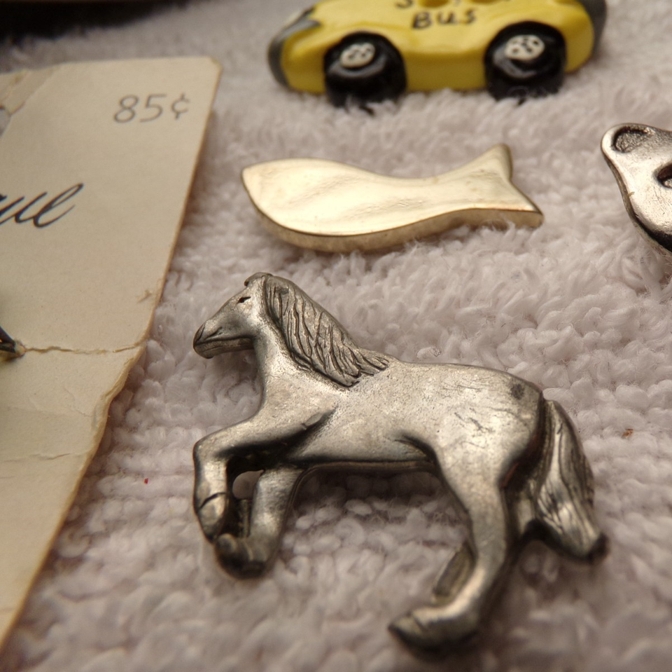 VTG DANFORTH PEWTER HORSE BOUTIQUE BUTTONS FIGURAL FROG BEAR BUS FISH ...