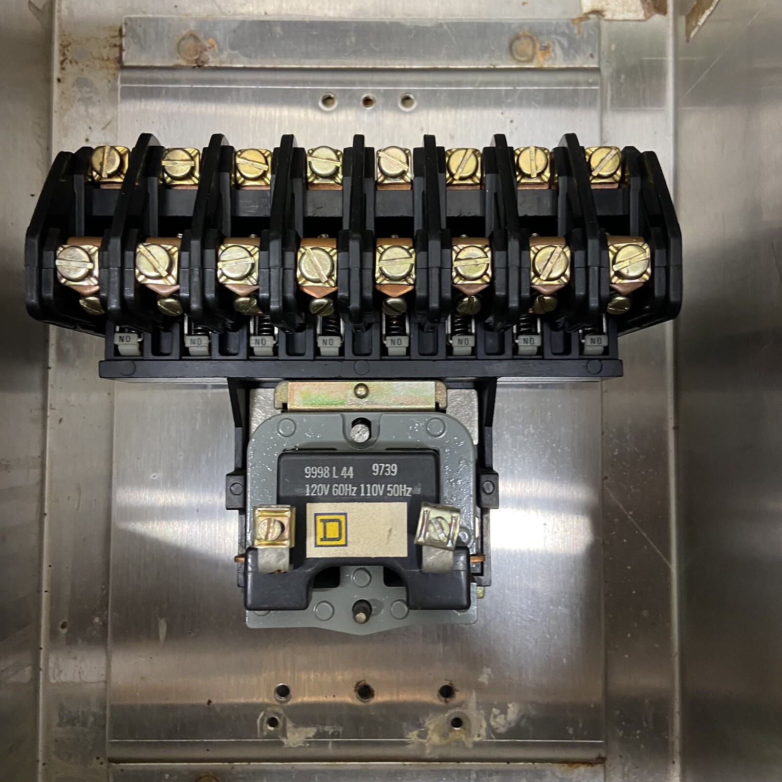 SQUARE D LIGHTING CONTACTOR STAINLESS STEEL SER B CLASS 8903 TYPE L AND ...