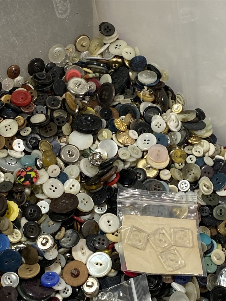 Lot Of 50 Vintage Unique Buttons Mix Metal Plastic Large Small Gorgeous ...