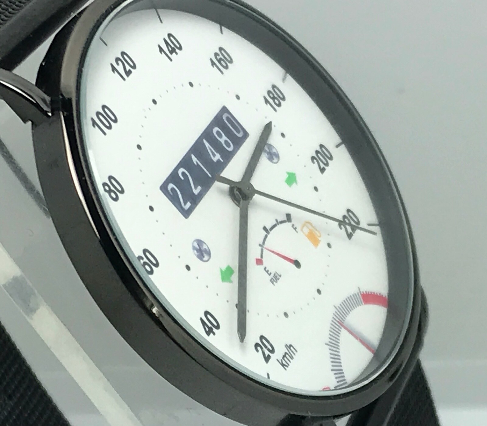 Speedometer Slim Watch 40mm Case 8.75mm thin & 20mm mesh band 3atm WR ...