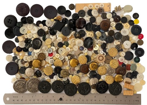 RARE LOT 100s of Mixed Vintage Buttons Various Sizes & Materials | eBay UK