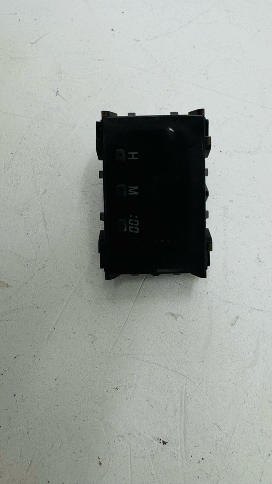Toyota 4Runner OEM Digital Clock TESTED 1996 1997 1998 1999 2000 2001 ...