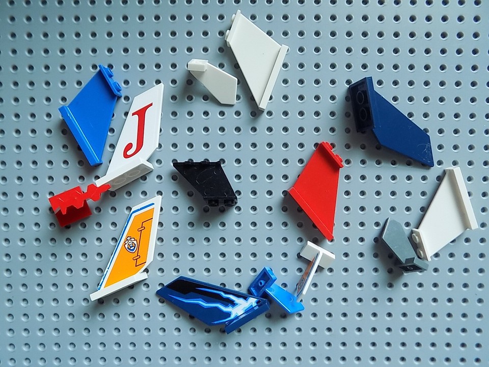Lego TAIL FINS AIRPLANE HELICOPTER Race car lot of 14 pieces 7 | eBay