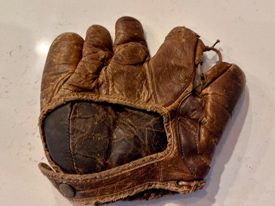 Vintage Early1900s Leather Split Finger Baseball Glove w/ tunnel loop ...