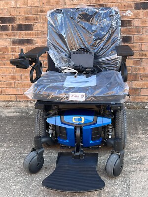 Quantum Edge HD Power Wheelchair Synergy + Merits Cushions, 24x18, NEW ...