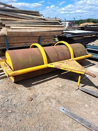 FIELD PADDOCK ROLLER 'GRAYS' 9 FOOT LARGE STANDING LEG 30" diameter ...