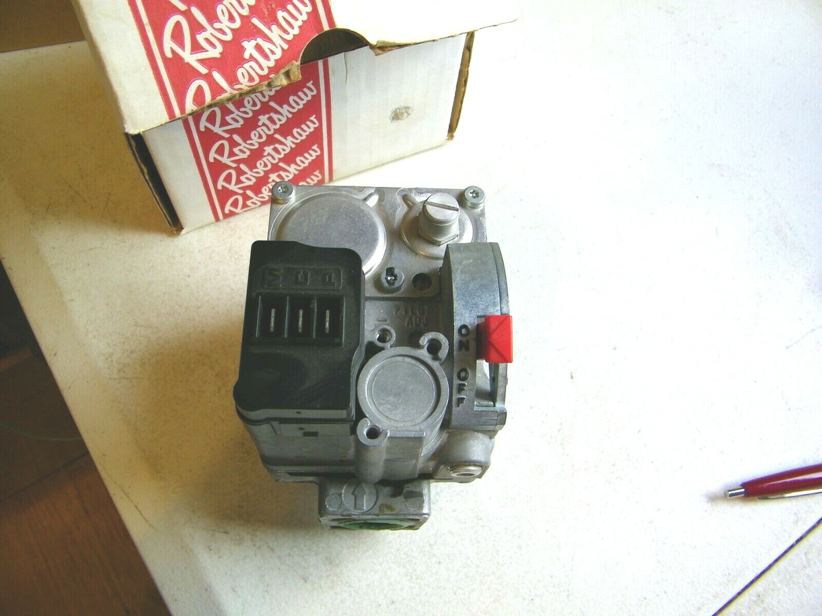 Robertshaw-Grayson 7E4-D5B-048 Water Heater Gas Valve 239-39759-01 | eBay