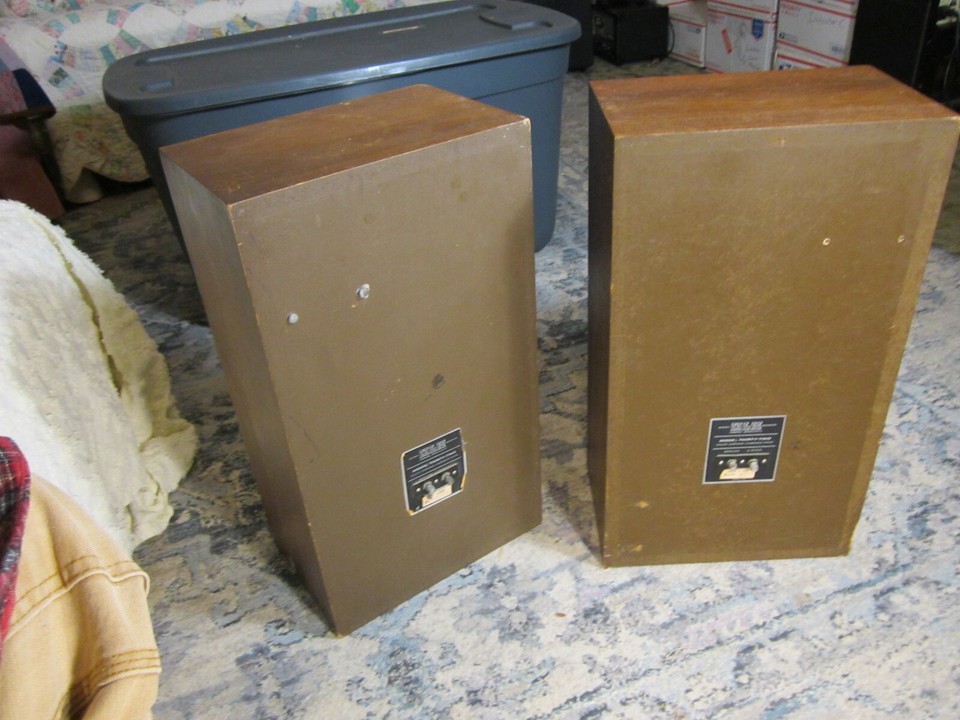 KLH MODEL 32 WALNUT Floor Speakers Pair 8-OHMS Made in USA! | eBay