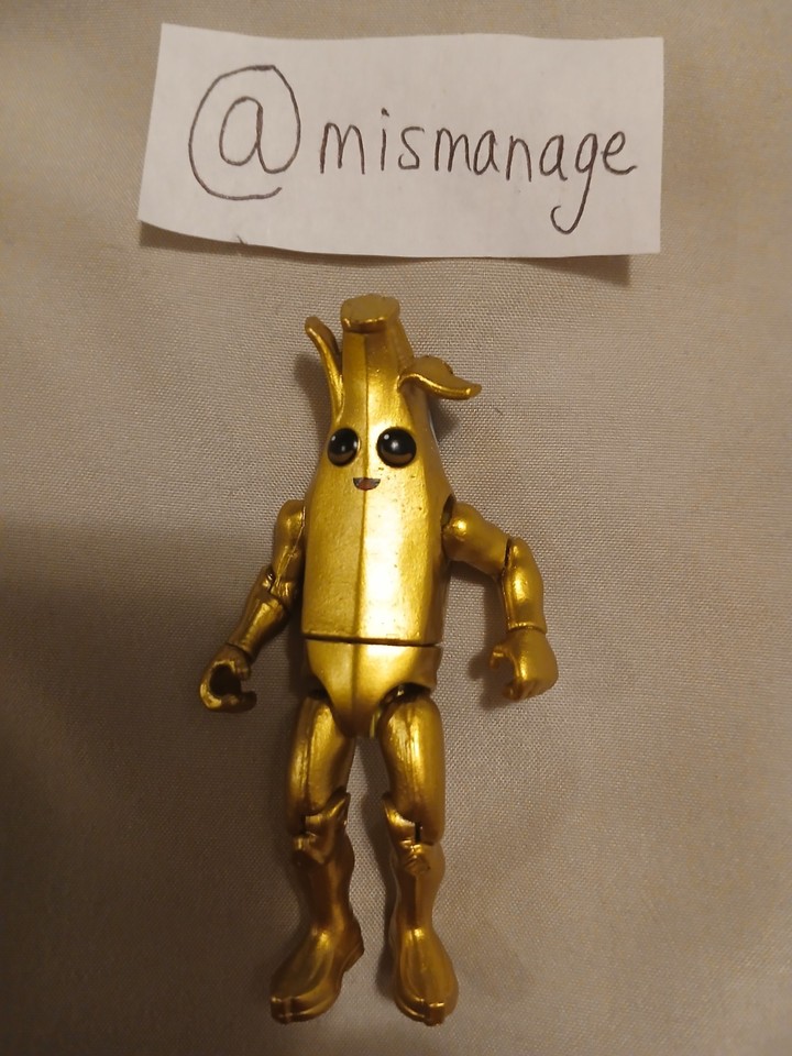 Epic Games Fortnite Golden Peely Jazwares Figure 2022 Toy Fair New York ...
