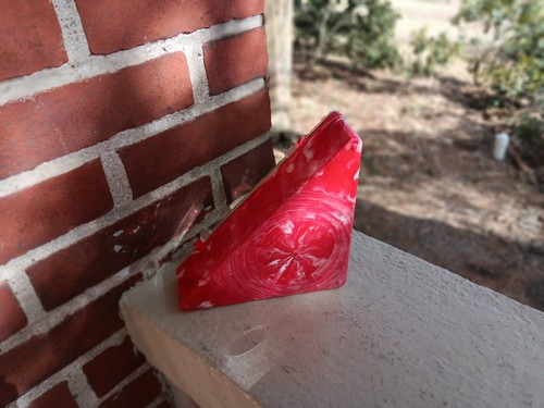 VINTAGE HOMMER'S COVERED HANKY BOX MARBLED RED PLASTIC TRIANGLE HANKIE ...