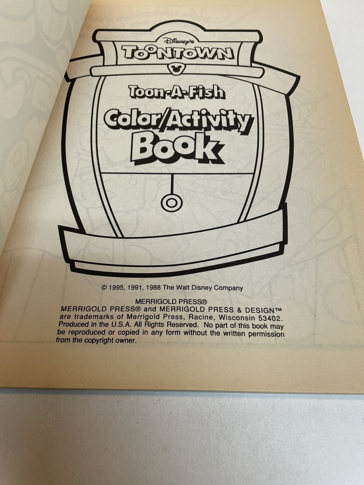 VINTAGE DISNEY'S TOONTOWN Toon A Fish COLOR ACTIVITY BOOK MERRIGOLD ...
